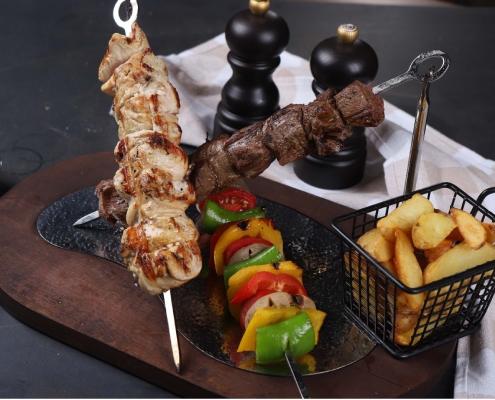 Lalezar Restaurant – Lalezar is a Turkish themed restaurant